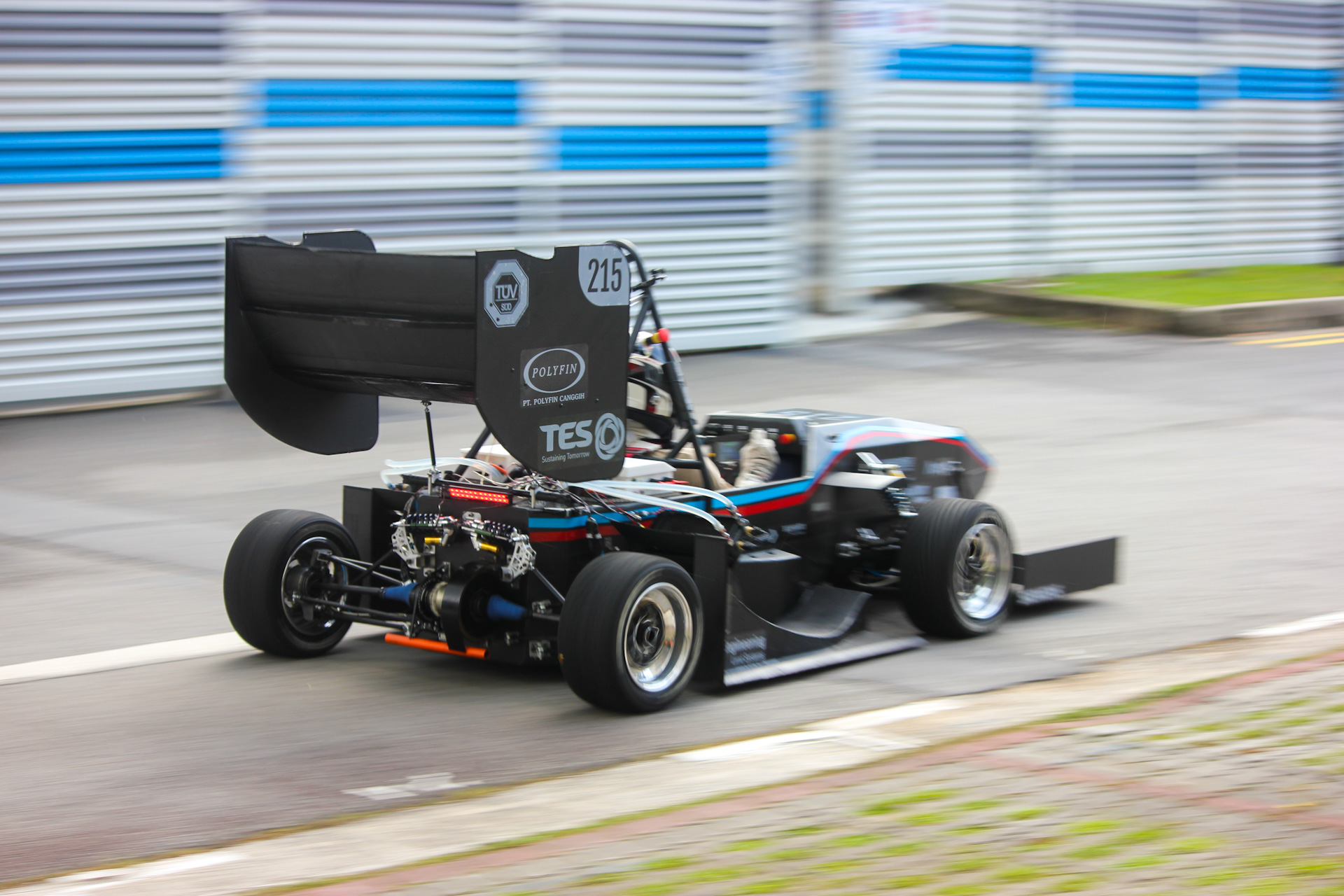 say hello to Singapore's first home-grown electric race car. - futr ...