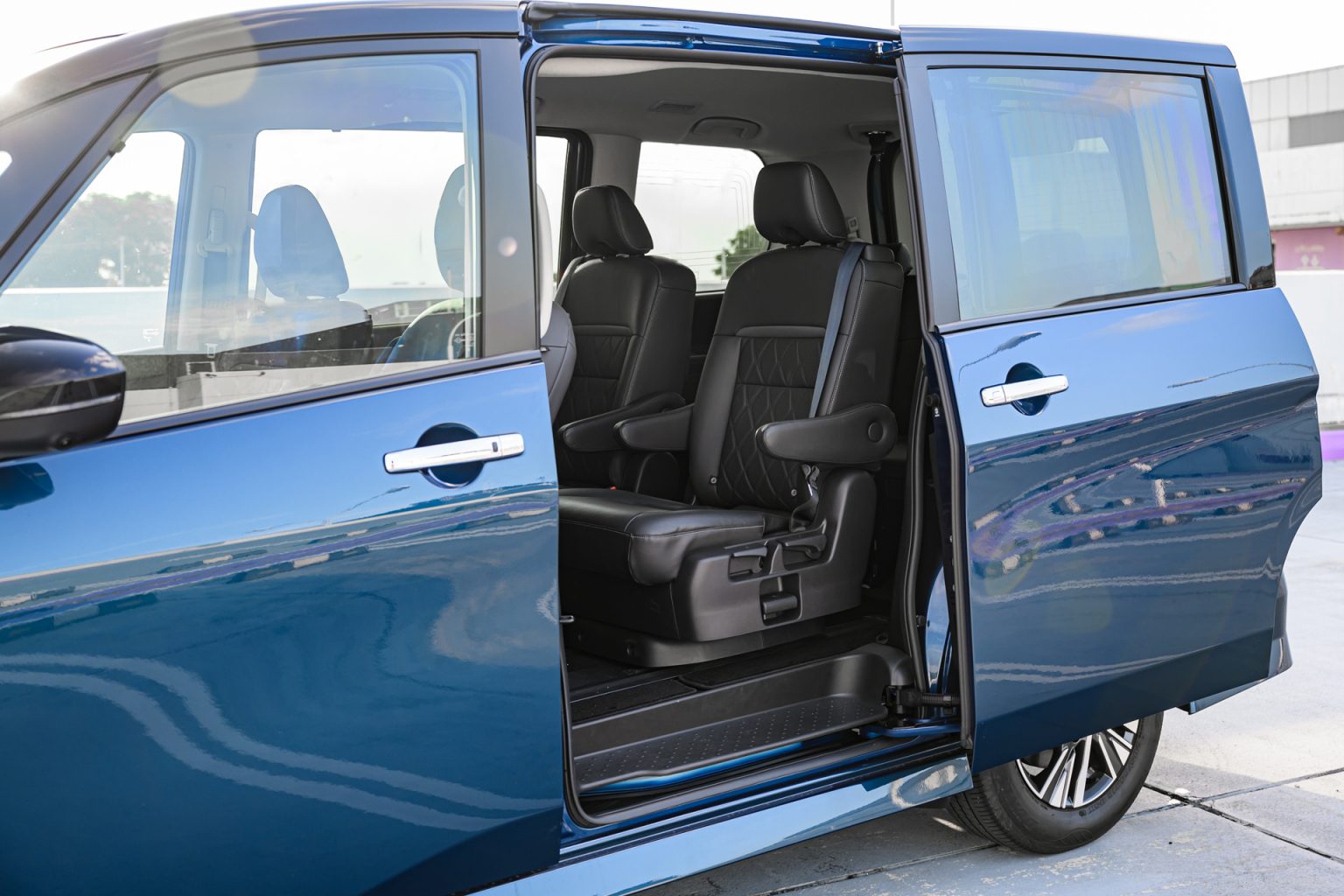 2024 Nissan Serena e-POWER Hybrid Review - Serene And Refined. - futr ...