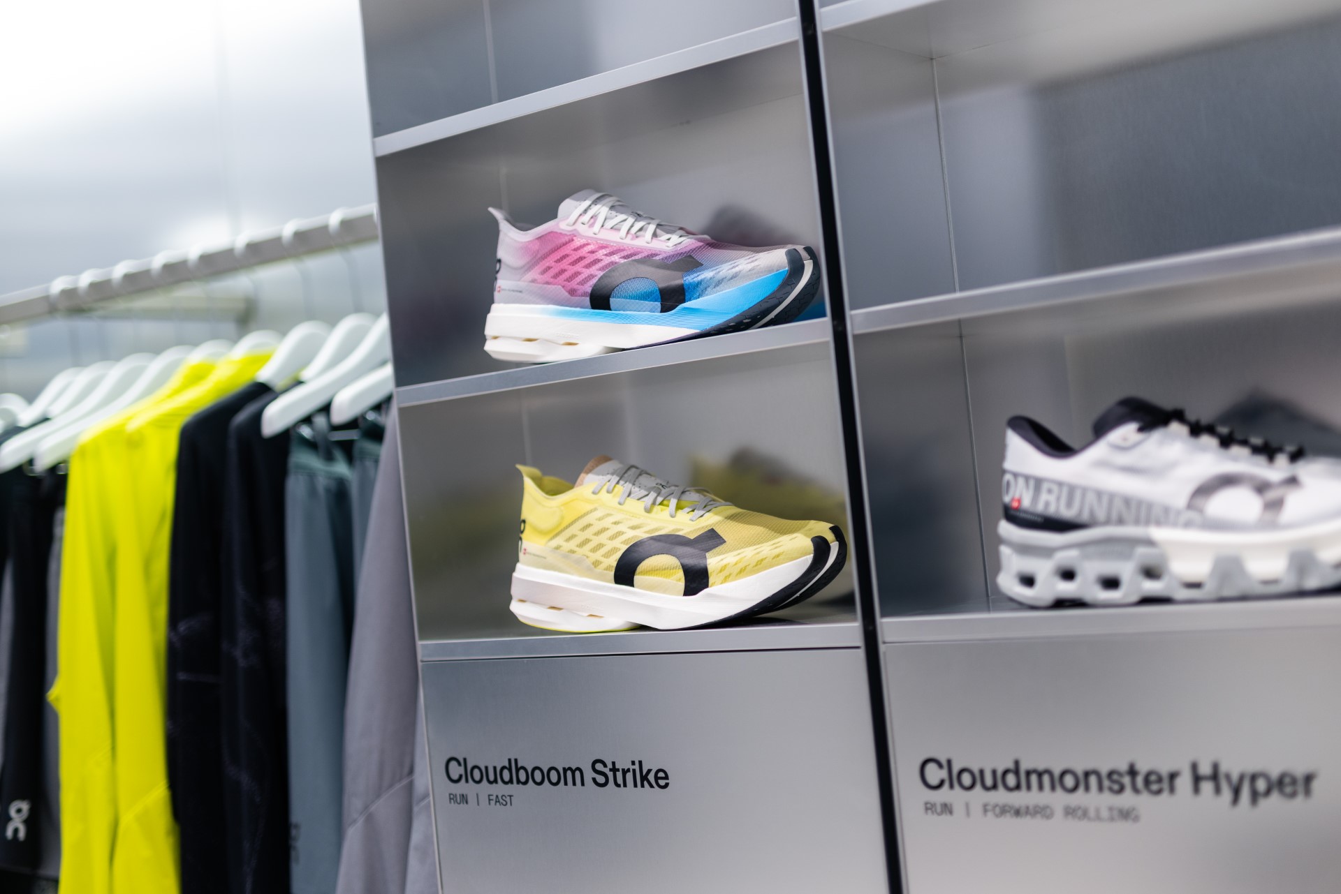 On Opens First Flagship Store in Singapore - futr singapore