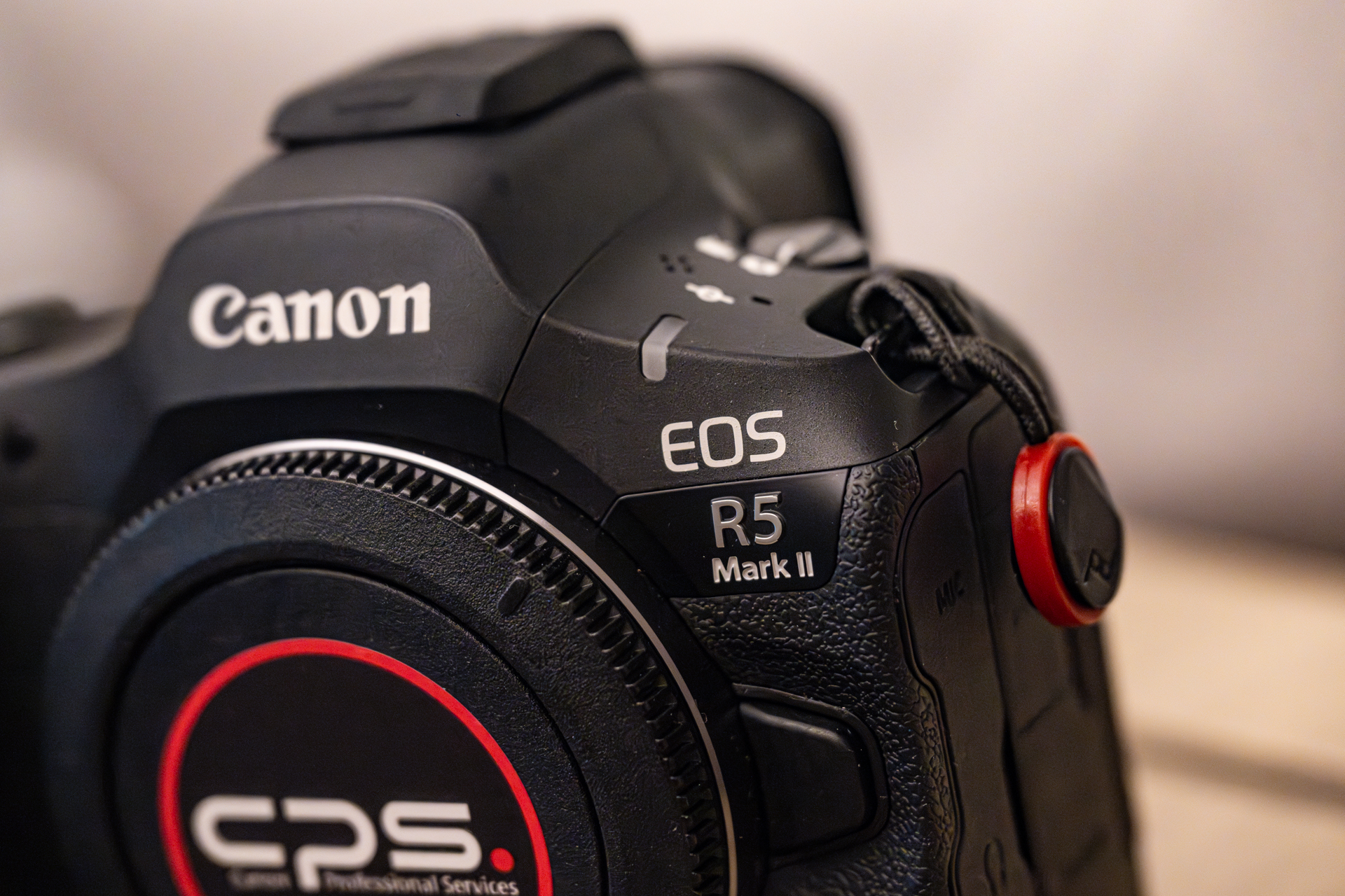 Canon EOS R5 Mark II Review: The Flagship That Doesn’t Flinch - futr ...